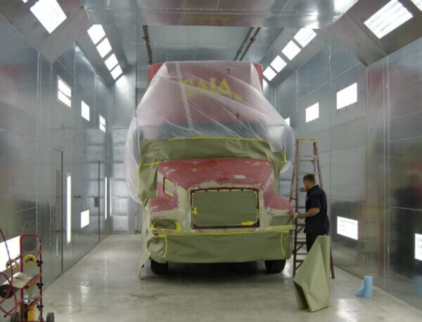 Large Truck Paint Booth Manufacturer| Spray-Tech/Junair